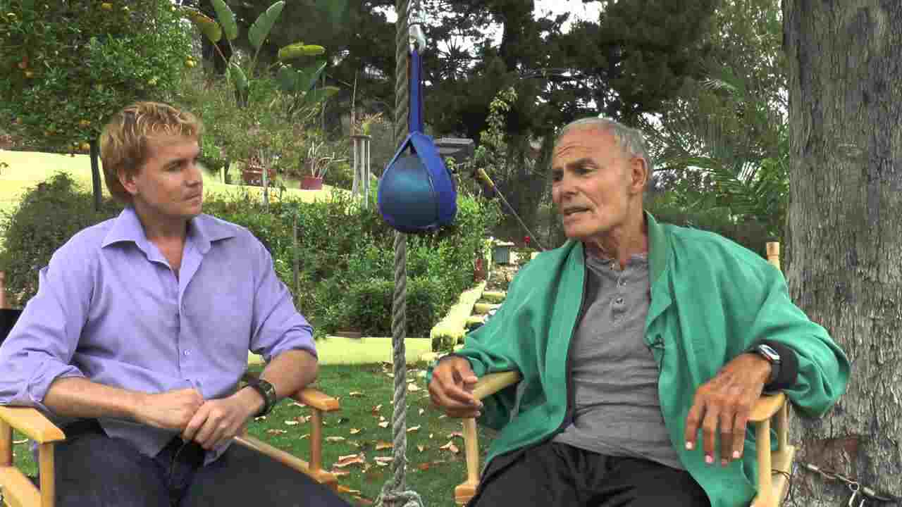 Addio a John Saxon, indimenticabile star della saga di Nightmare Addio a John Saxon, indimenticabile star della saga di Nightmare