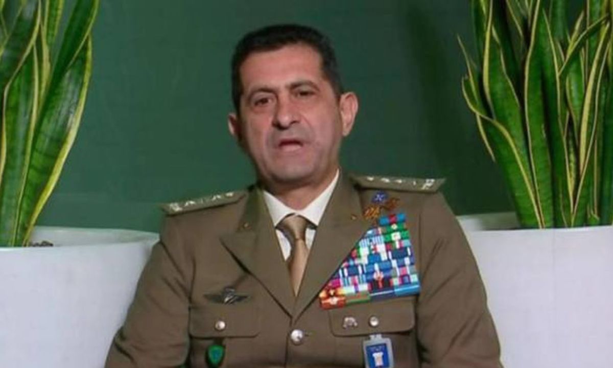 Emergenza vaccini: senza AstraZeneca salta il piano del generale ...