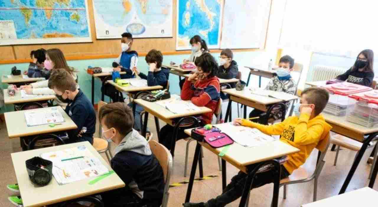 Covid a scuola, in funzione il nuovo protocollo: ai presidi il compito ... Covid a scuola, in funzione il nuovo protocollo: ai presidi il compito ...