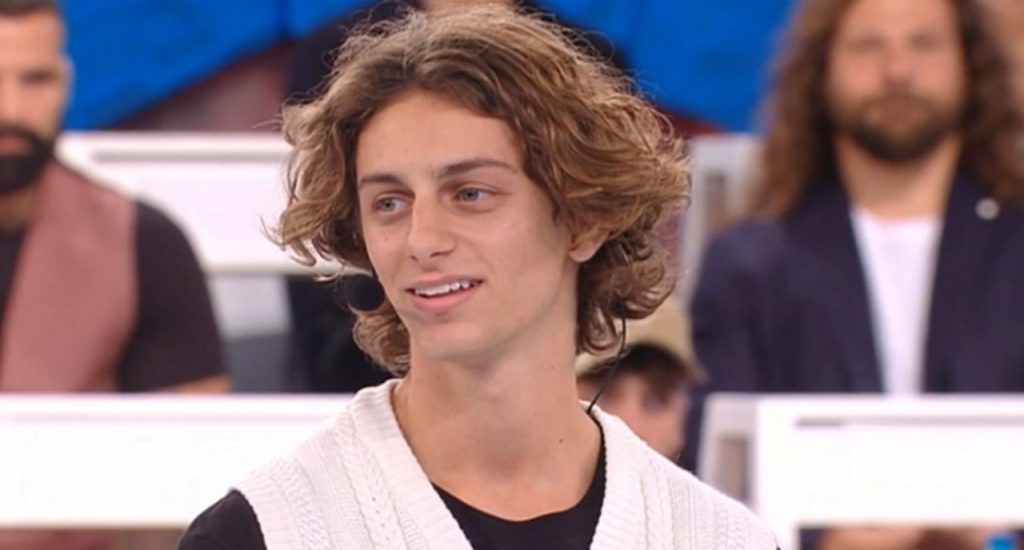 Albe, confessione choc del cantante di Amici | Cosa ha bloccato la sua ...