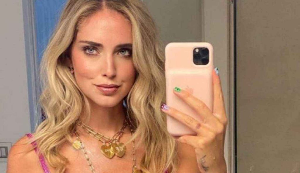 A cena senza veli, Chiara Ferragni: il look in semi-topless e choc | La ...