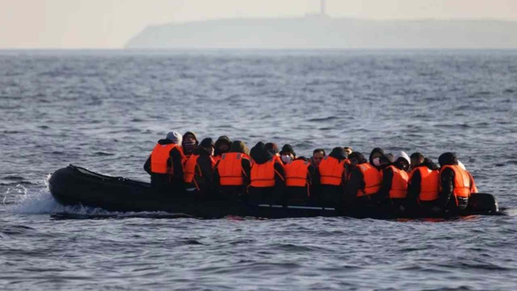 Migranti, quella volta che i francesi lasciarono affogare 27 persone a ...